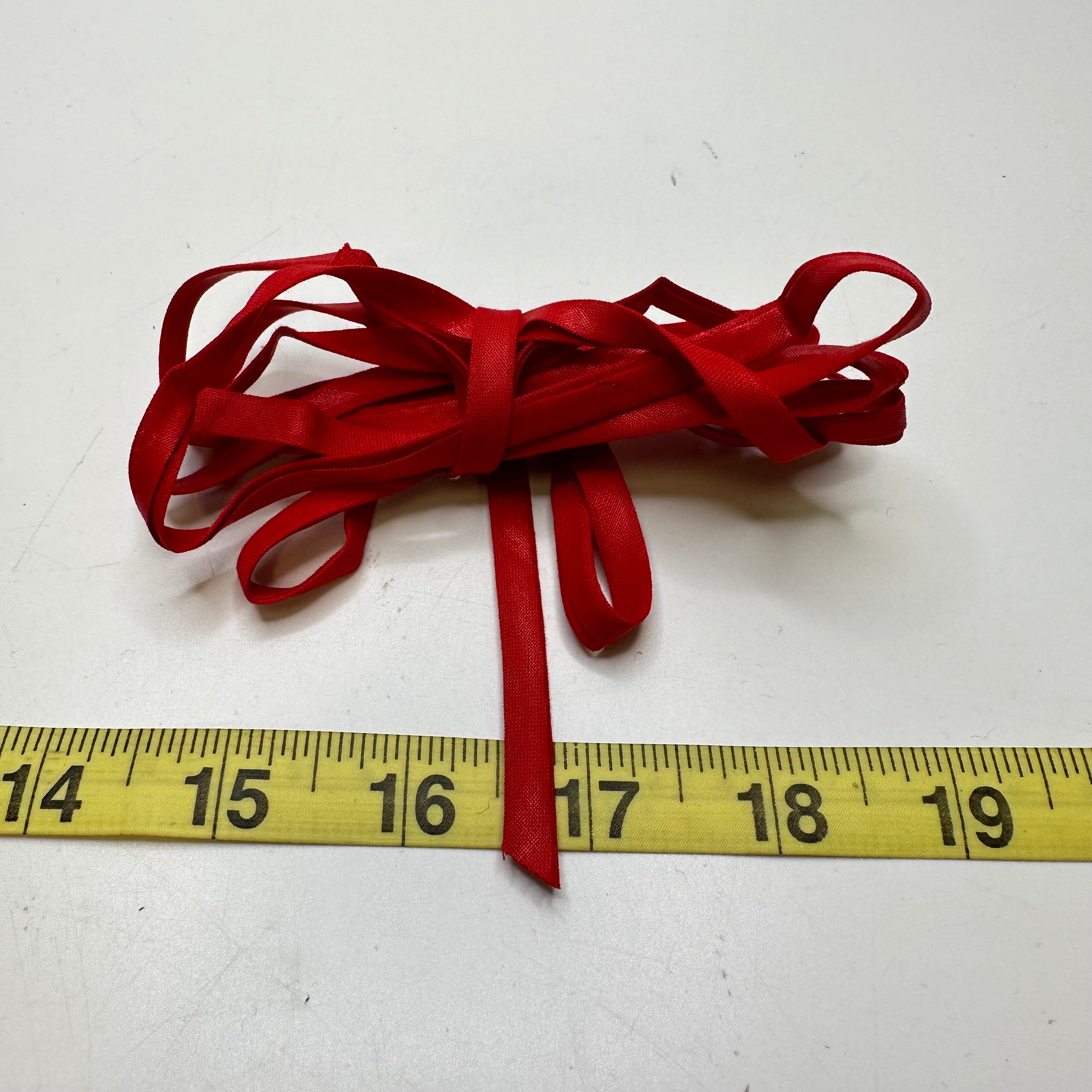 ¼" Double Fold Knit Bias Tape - Red - 2M Bundle | FABCYCLE